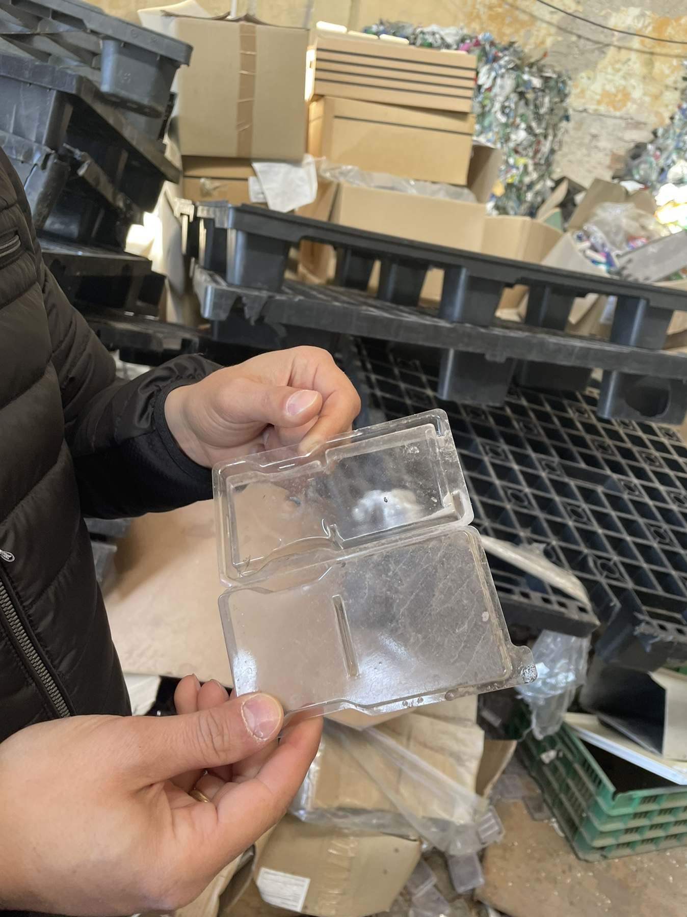 Mixed rigid plastics (MRP), Regrind, Mixed plastic regrind